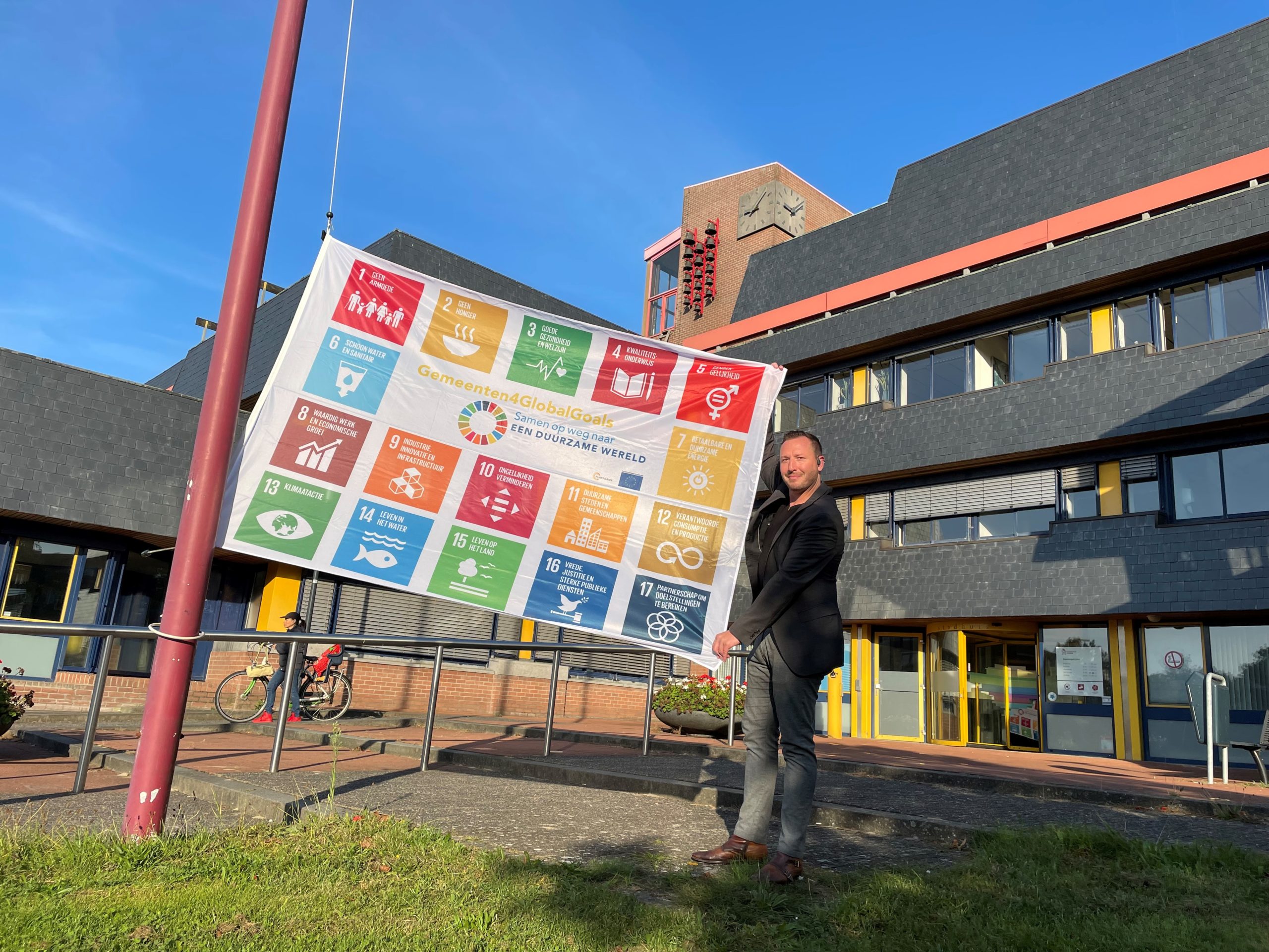 Dutch municipalities raise their SDG flags! - Platforma